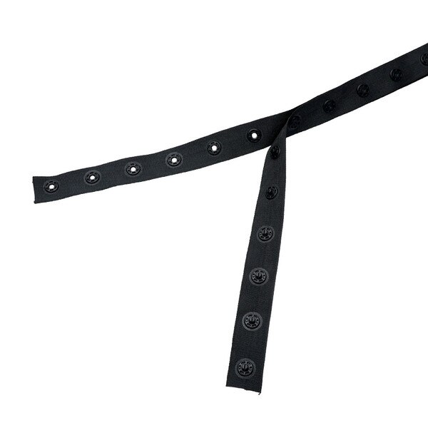 Cinta corchetera con broches de presión continuos negra 18 mm