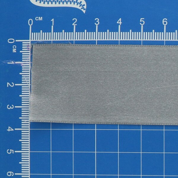 Listón satinado doble cara, gris perla, No. 9 (35mm), 50 metros